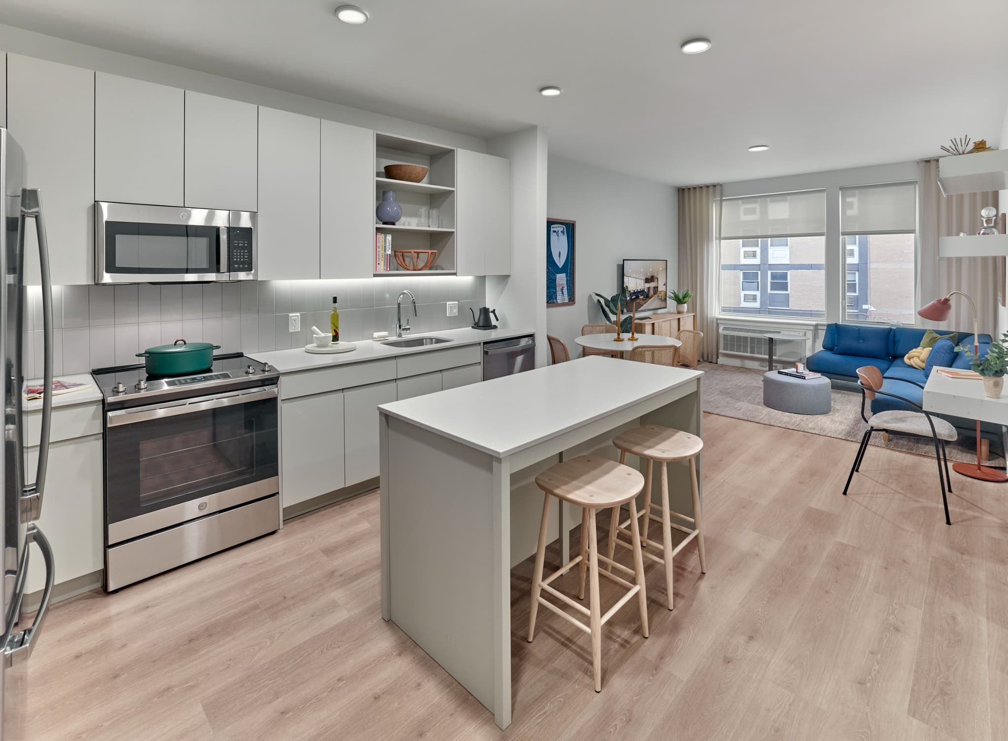 Le Leo | Jersey City Luxury Rentals | Studio, 1 & 2 Bedroom